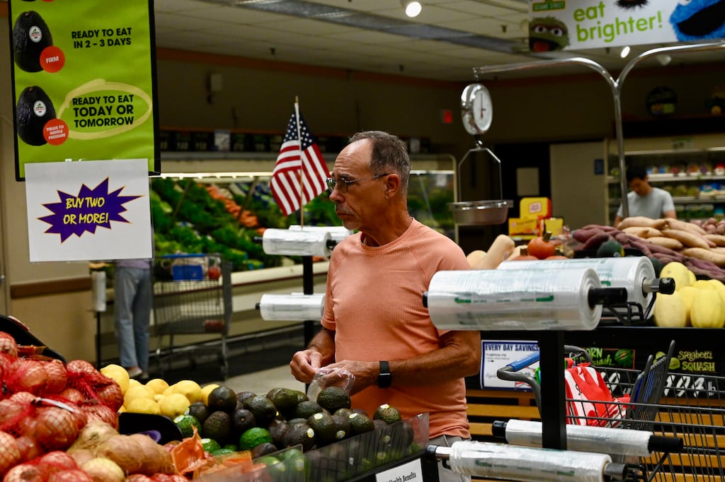 Feds remind states about law protecting military spouse job licenses