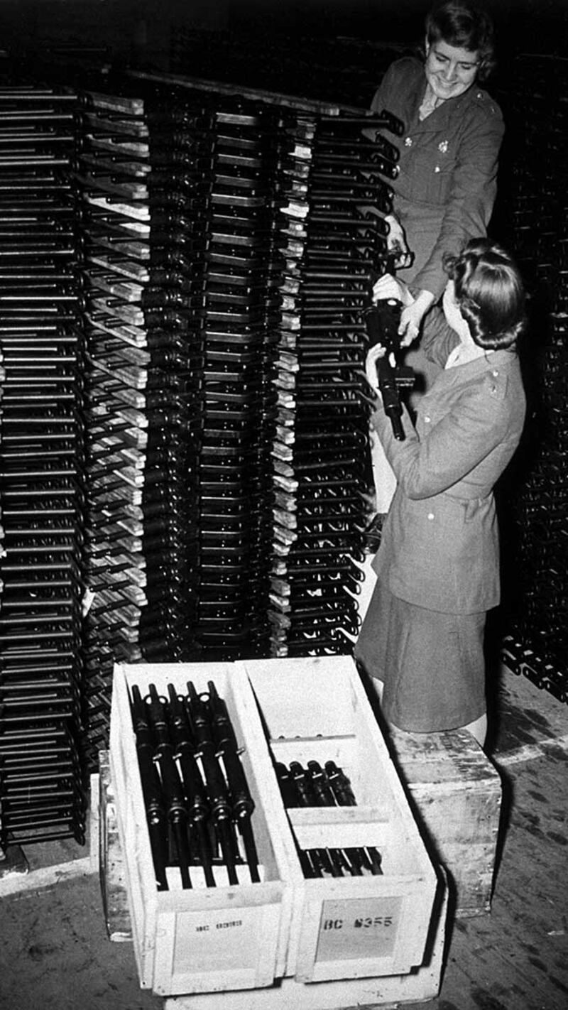 TBT: This $10 submachine gun powered Britain’s covert war in Germany ...