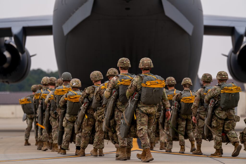 Pentagon confirms elements from the 82nd Airborne Division to deploy to ...