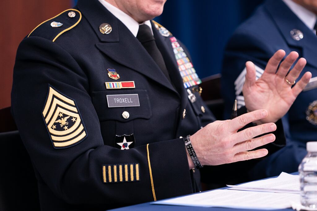 There’s a new rank insignia for the military’s top enlisted adviser