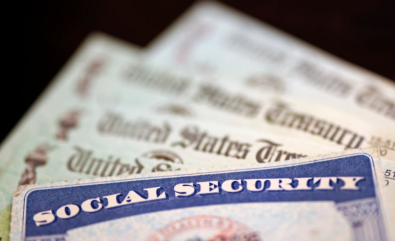 Retirement Guide: BRS or legacy? We’ll help you find the right path