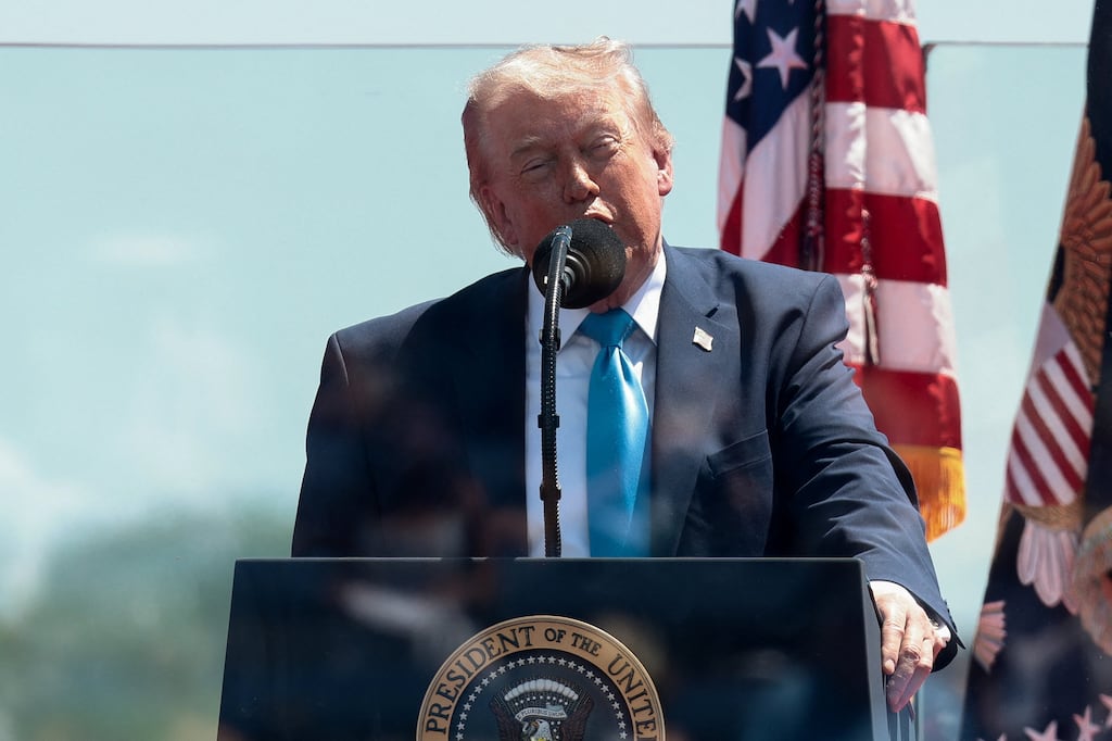 ‘Always push forward’: President Trump addresses Coast Guard Academy ...