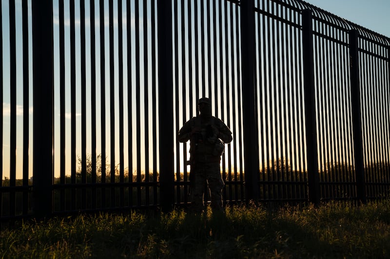 Active duty troops headed to the US southern border again