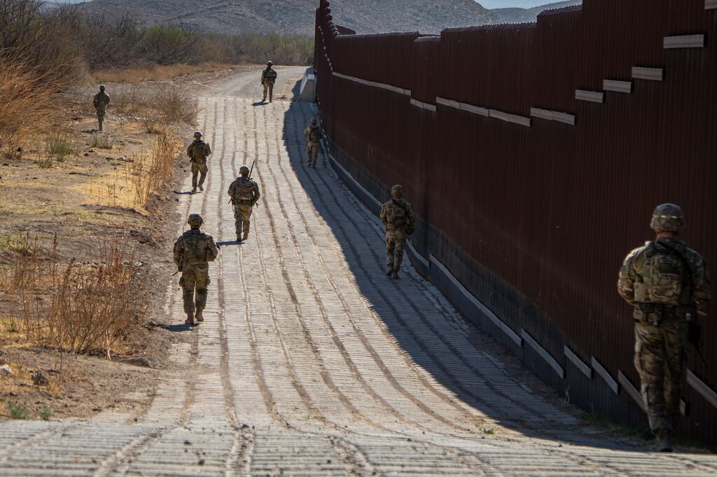 Pentagon approves 1,100 more troops for southern border mission