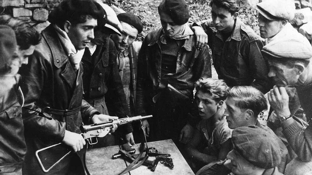 TBT: This $10 submachine gun powered Britain’s covert war in Germany ...