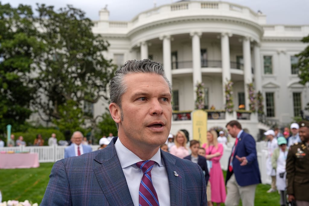 Hegseth changes Pentagon green room into impromptu makeup studio