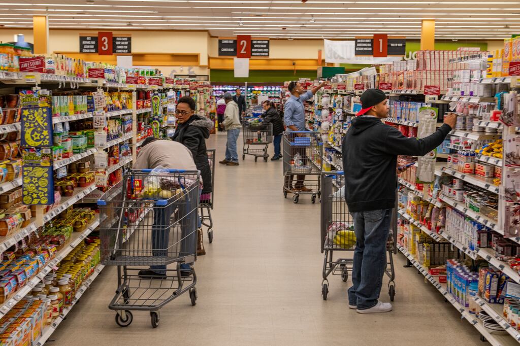 Here’s how much you’re saving in military commissaries