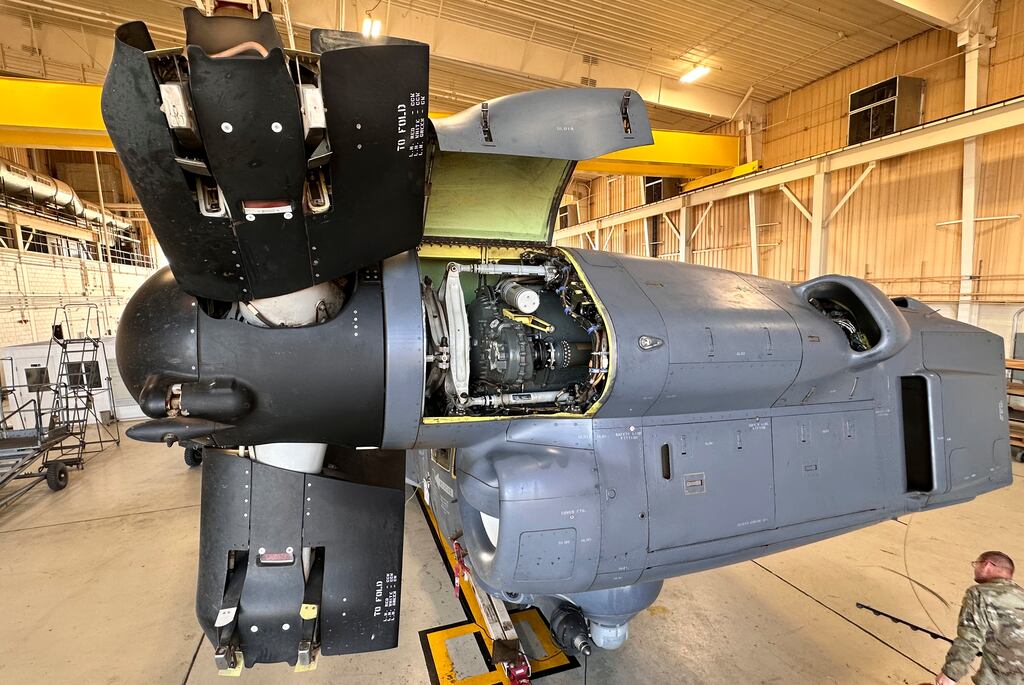 The Osprey’s safety issues caused deaths. Pilots still want to fly it