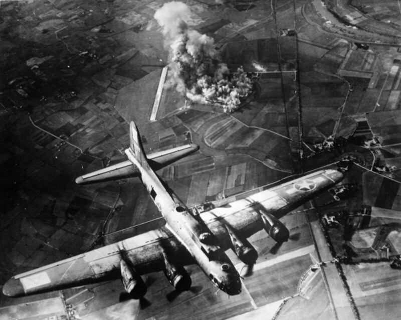 75 years after his last mission, WWII bomber pilot recounts ‘sheer ...
