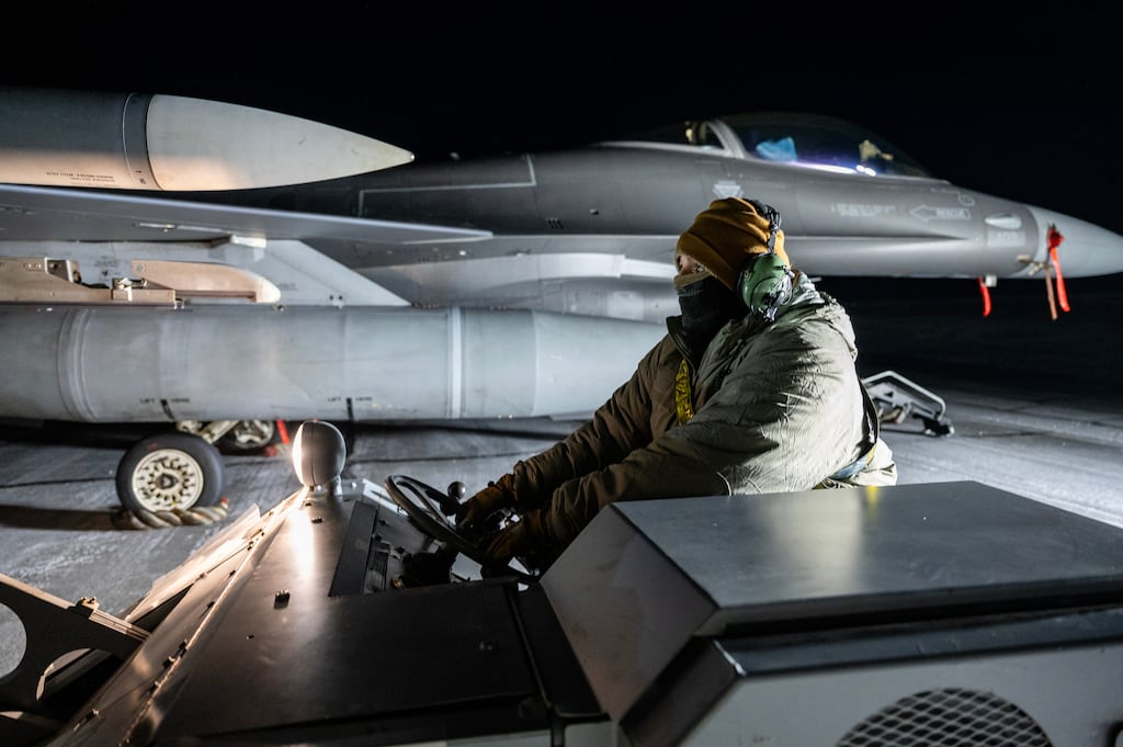 U.S. Marine Corps adopts M18 Sig Sauer handgun