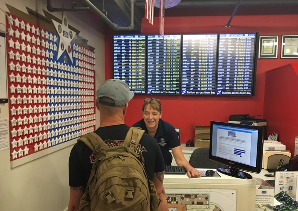 Waypointer explores Seattle-Tacoma airport's new USO lounge