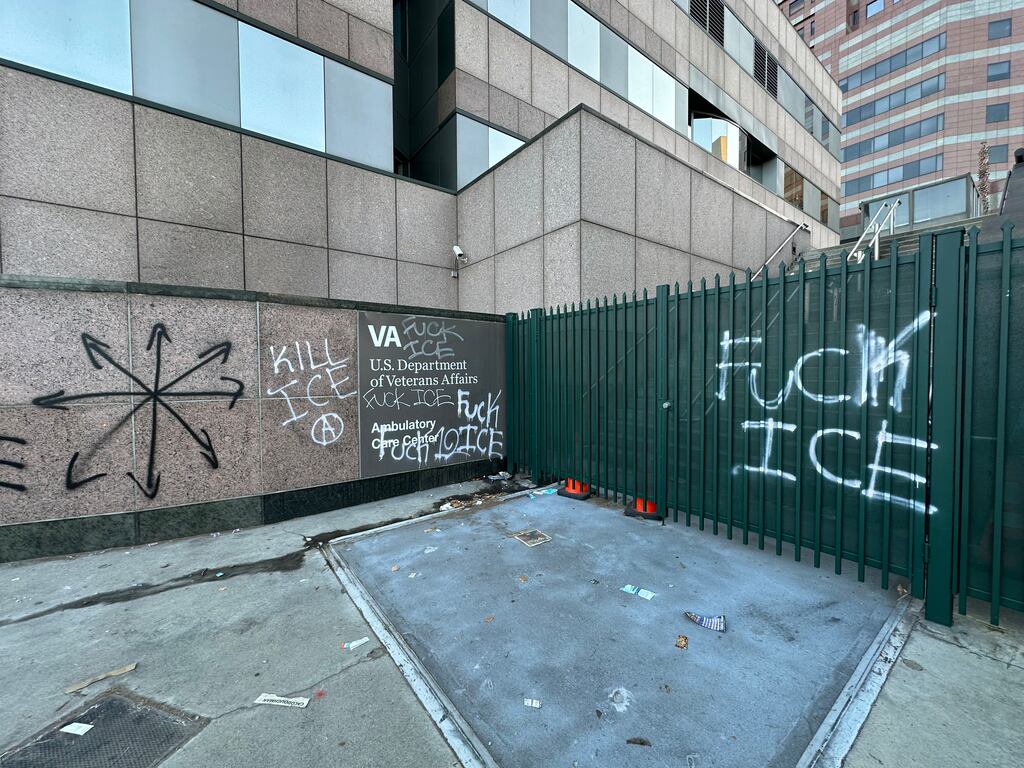 On this day in 1945, Audie Murphy climbed a burning tank and schwacked ...