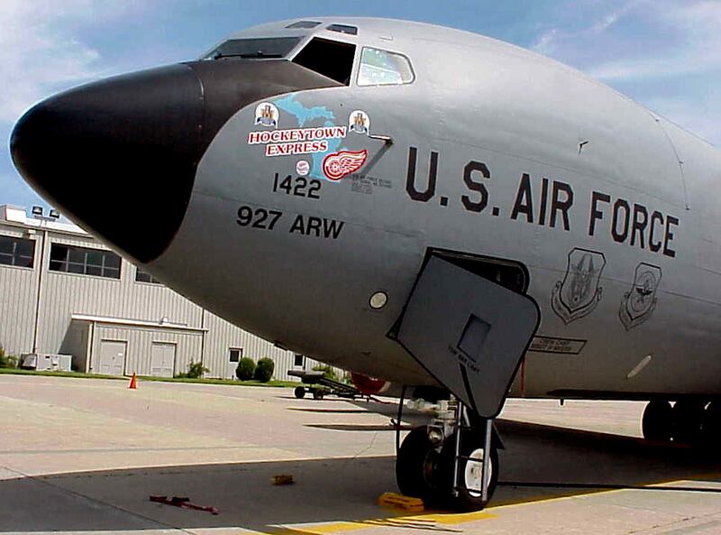 Painted planes make a quiet comeback: photos