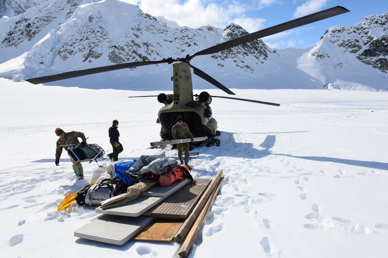 Army helps set up base camp on Denali