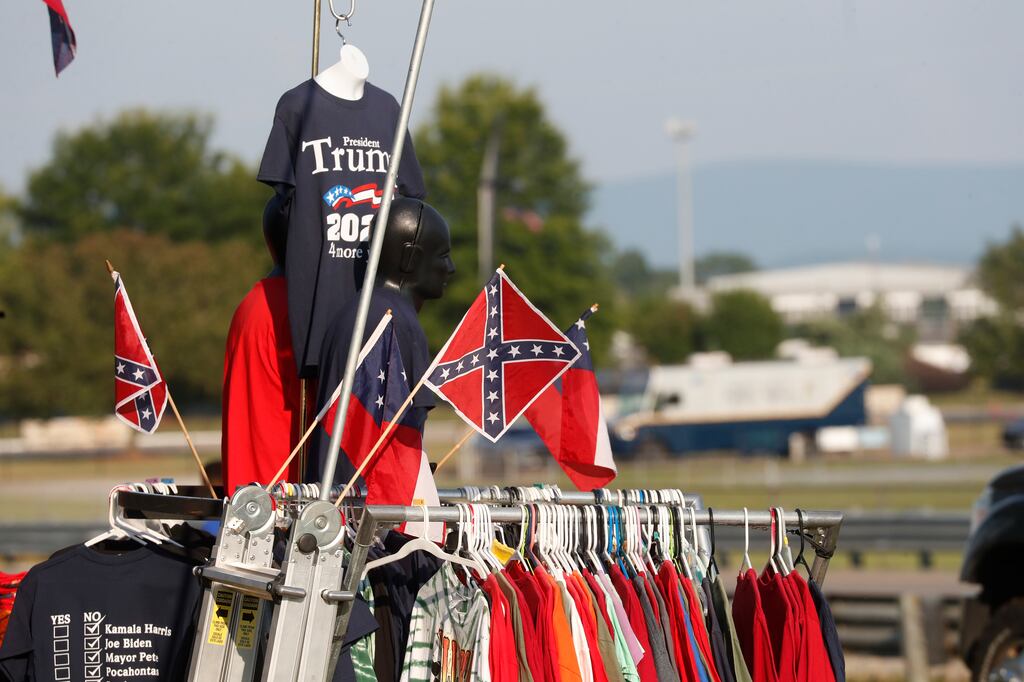 Trump argues Confederate base names, battle flags should stay